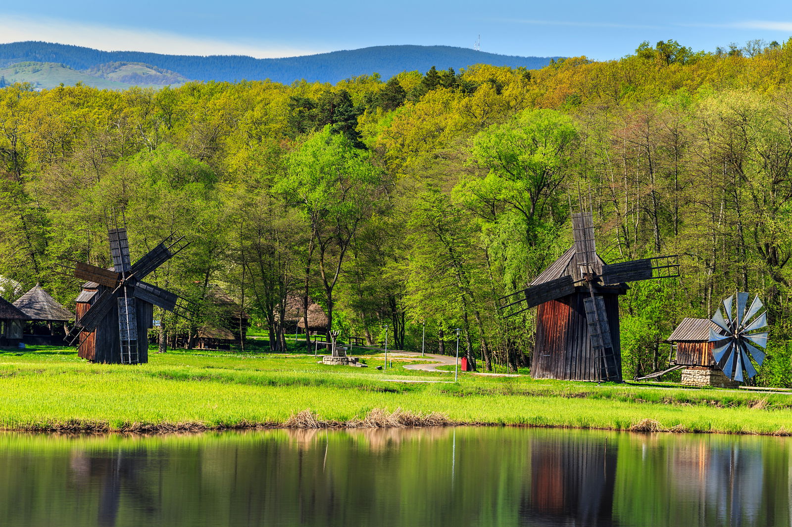 Paște în Mărginimea Sibiului, tradiții însuflețite cu belșug și voie bună