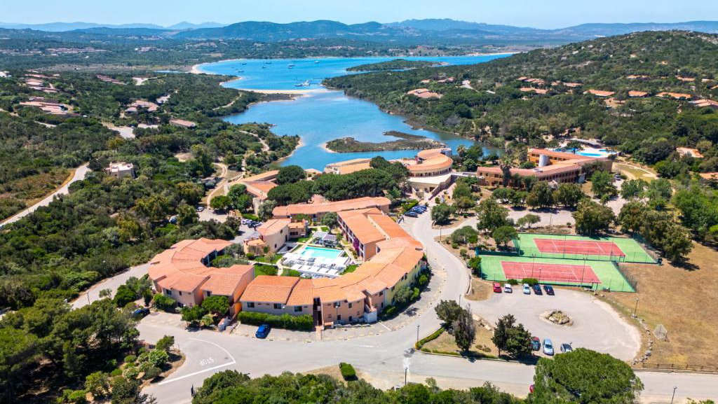 Oferte cazare Felix Hotels Costa Serena - Hotel Formula Palau, Sardinia ...